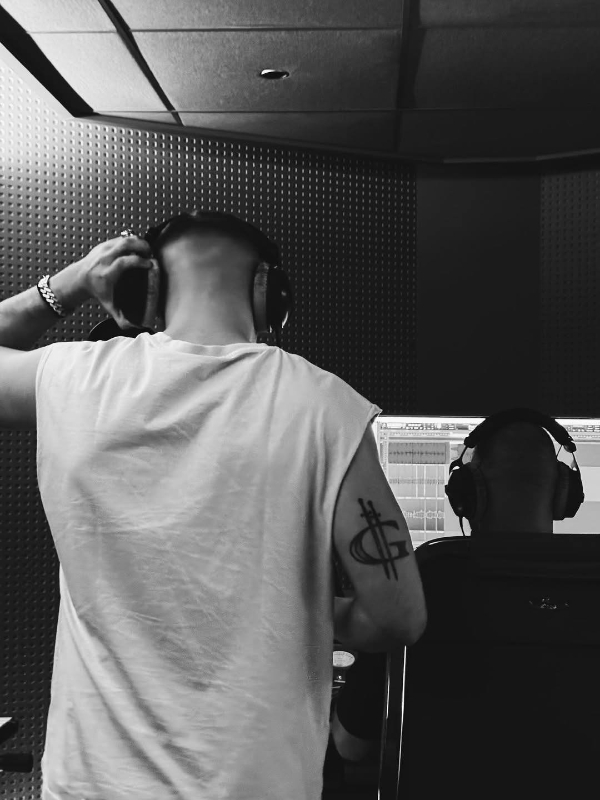 Loc-Dog работает над новым альбомом фитов вместе c Icegergert. | RAP.RU