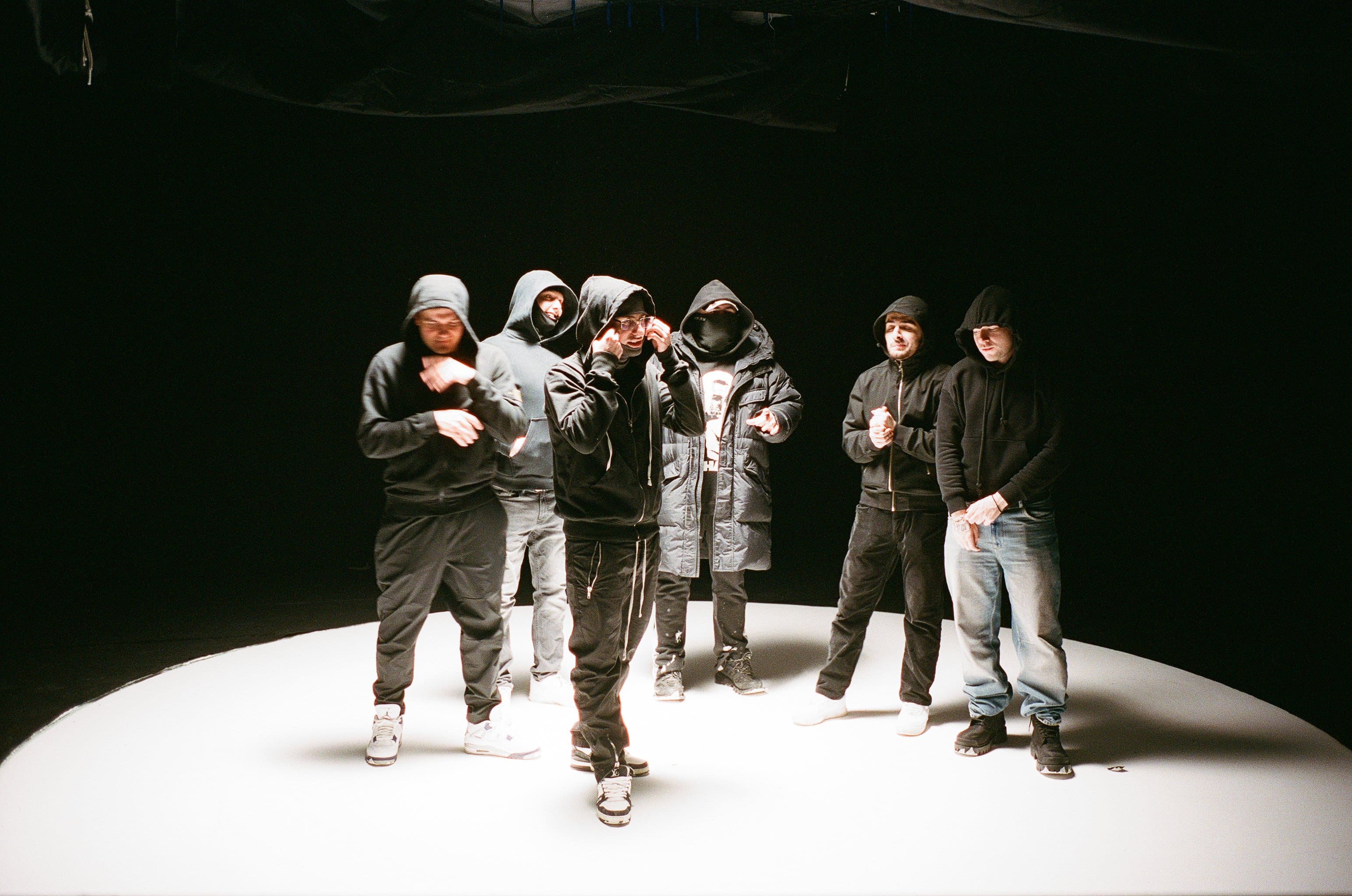 bushido zho - Романтик и Вандал | RAP.RU